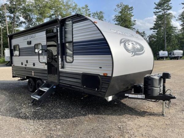 Review of The Grey Wolf Camper by Cherokee | Outlands Gear